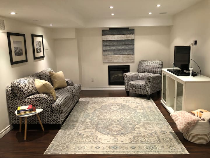 Cozy Suite With All You Need For Your Comfort - Markham