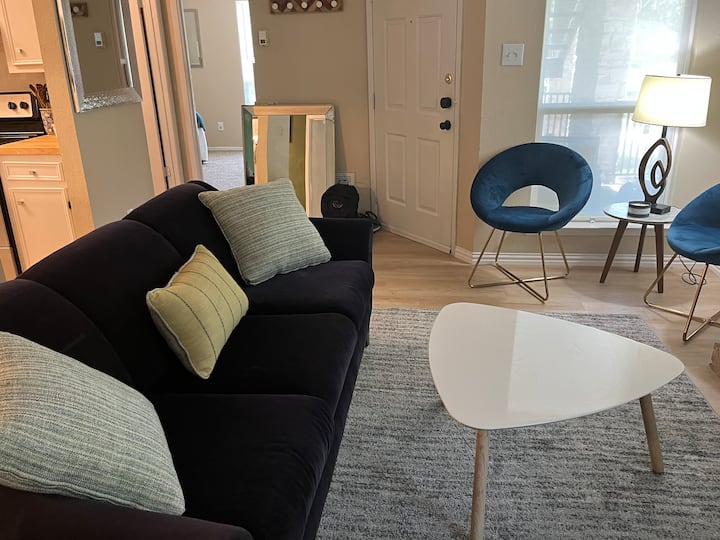 Cozy 2 Bdr Condo - North Austin - Chefs Kitchen - Cedar Park, TX