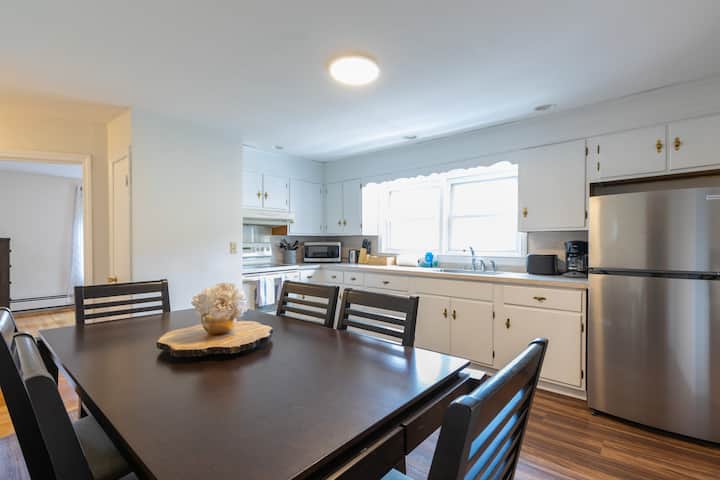 5 Bed W/ Free Parking In East Cambridge - Boston, MA