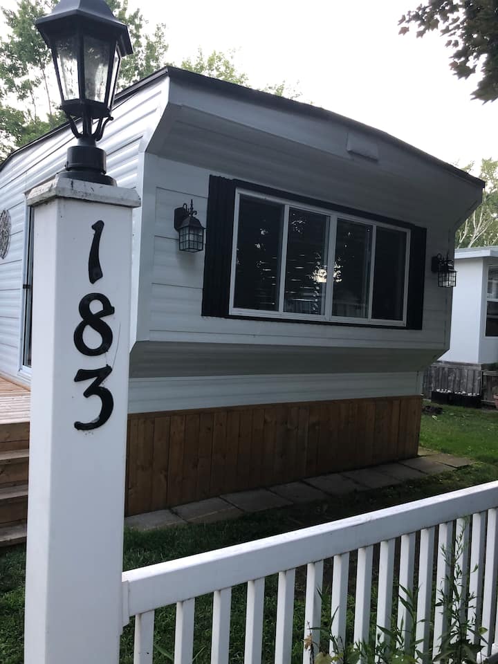 Walking Distance Beaches & Pool - Port Colborne