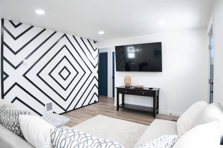 Beautiful Remodeled Home! 3 Bd, 1 Bth W/hot Tub! - Spokane Valley, WA