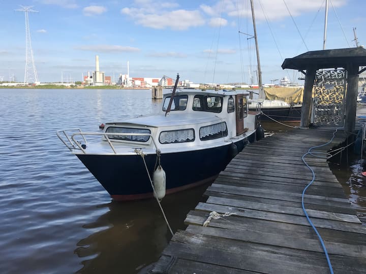 My Way Ein Gemütliches Hausboot In Emden - Emden