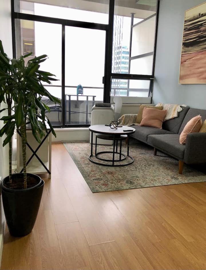 Wonderful 1br W/parking Downtown - Vancouver
