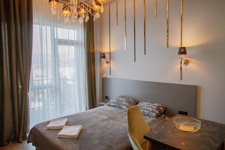 Stylish Coastal Retreat: Pristine & Fully Equipped - バトゥミ