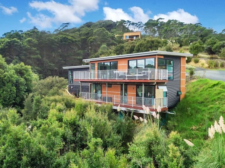 Russellretreat: Large Luxury 3-bed Home W/ Hot Tub - Russell