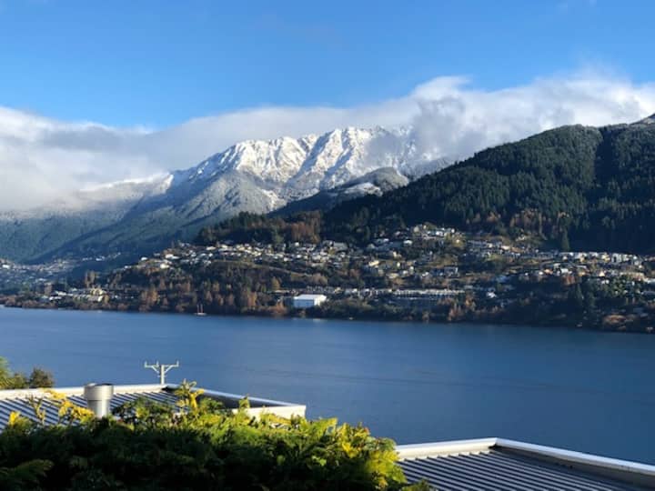 Charming, King Bed, Private Entrance. - Queenstown