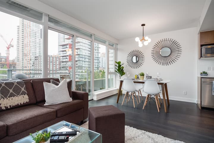 Perfectly Located Luxury Yaletown Condo -Sleeps 3 - 溫哥華