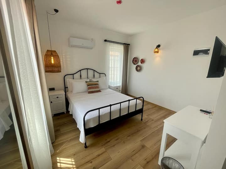 Havuz Olanağı Sağlayan Butik Otel - Alaçatı