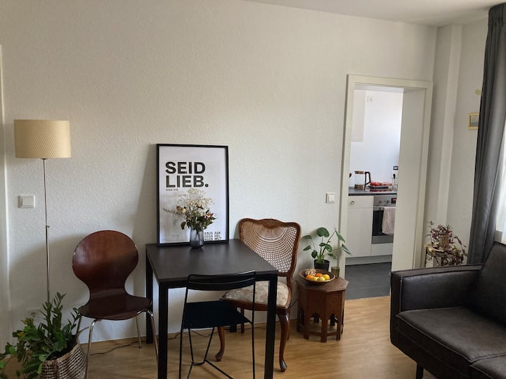 Central & Cozy Apartment With Balcony - Cologne