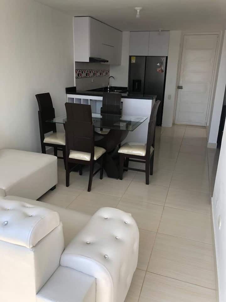 Hermoso Y Cómodo Apartamento Amoblado Completo - カリ