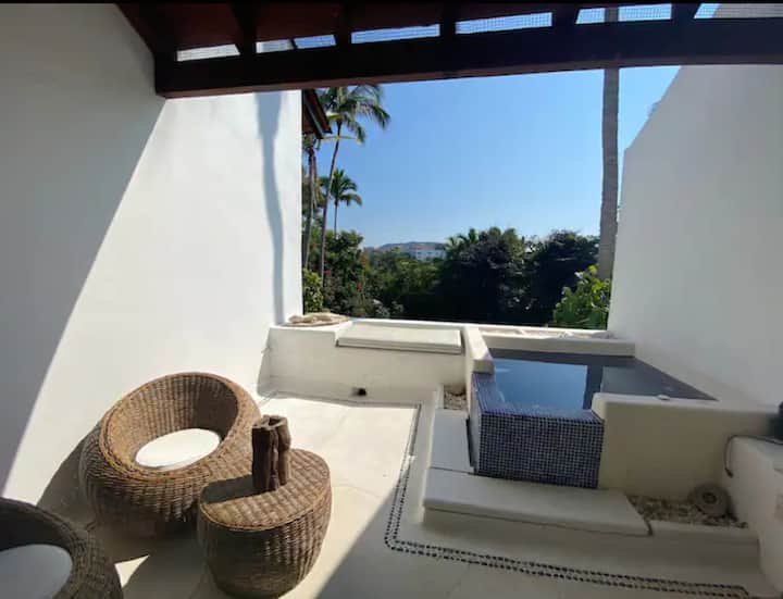 Hermosa Villa Con Casa Club - Zihuatanejo