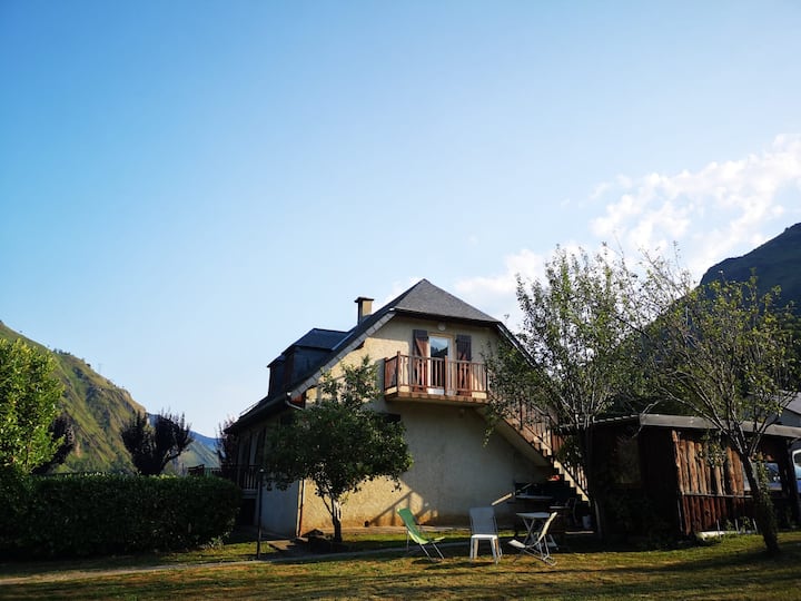 Appartement Avec Jardin, 3 Chambres, 5 Personnes. - Laruns