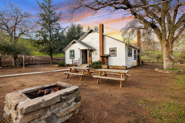 Horse Creek Hideaway Near Sequoia National Park - California