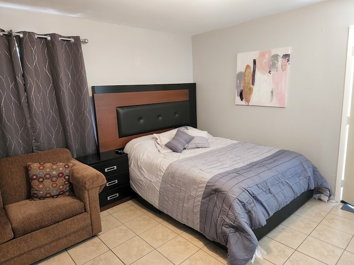 Perfectly Located Private Room - El Paso, TX