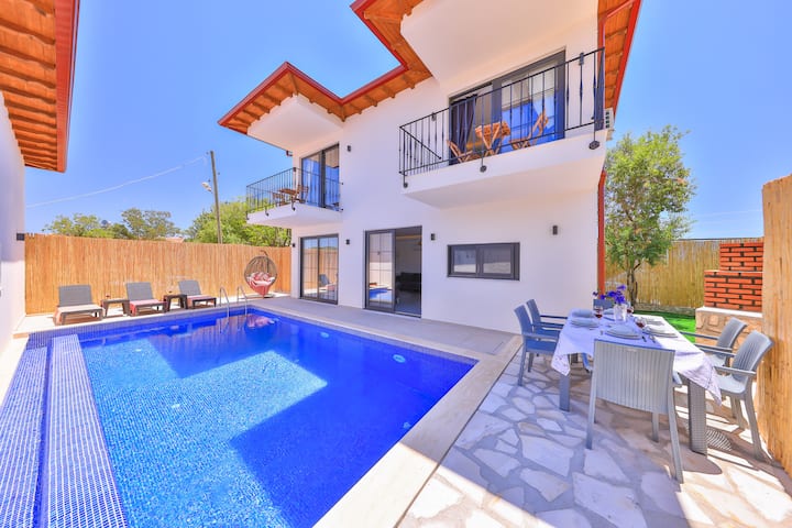 Villa Happy Moments 2
Havuzlu Villa - Turkey