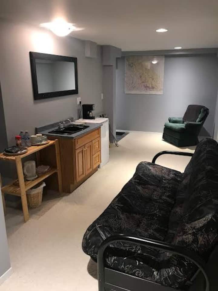 Wednesdays Rooms And Accommodations - Jasper