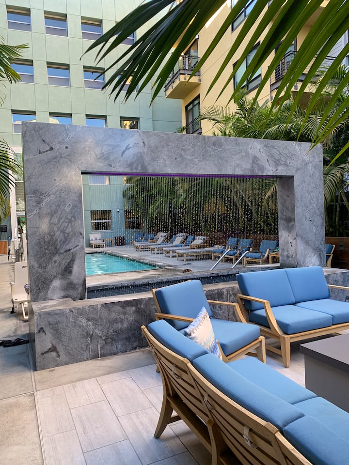 Lovely 1-bedroom Loft With Pool - San Diego