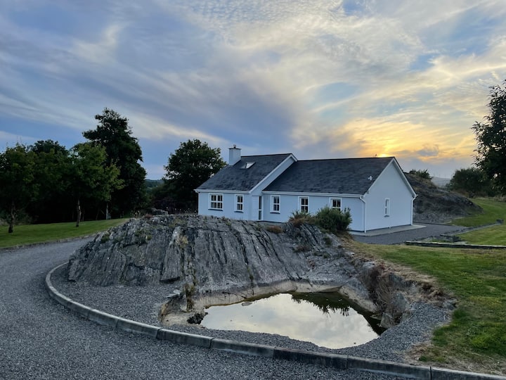 Modern, Spacious 5 Bedroom Home - Skibbereen