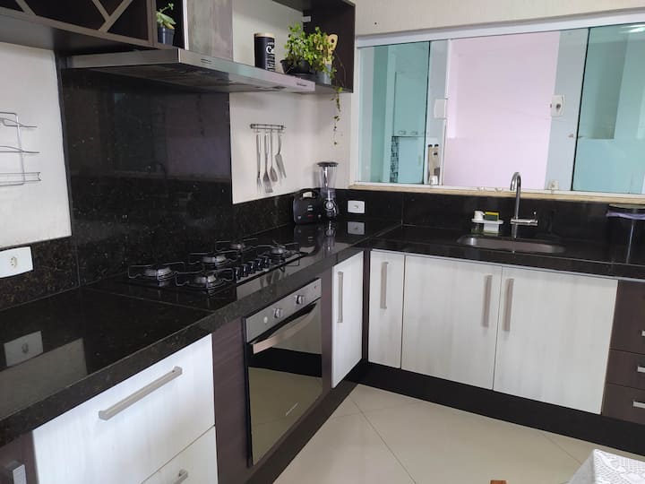 Apto Espaçoso + Cama Queen - Roteiro Do Vinho - São Roque