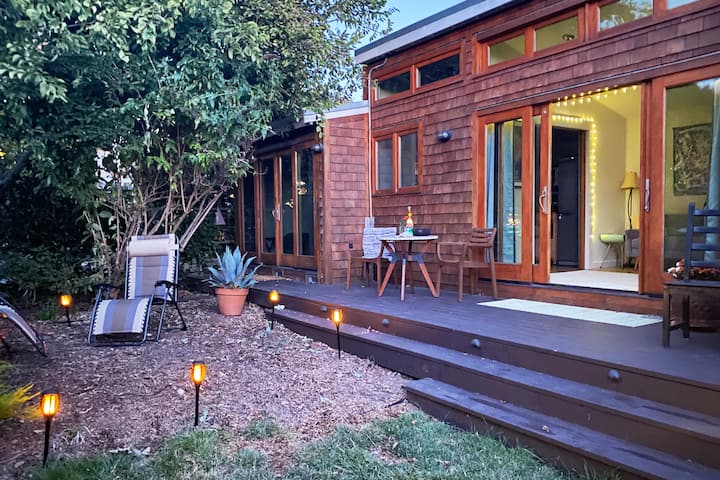 Adorable Cottage In Garden Oasis With Hot Tub - Oakland, CA