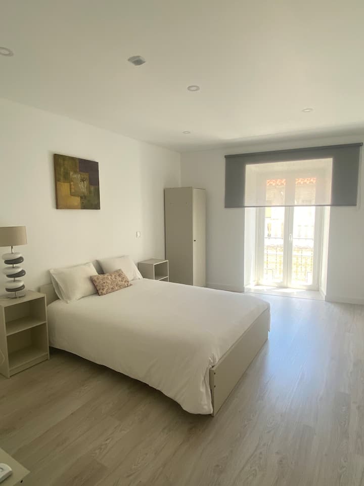 Spacious — City Center — Santos - Lisbon
