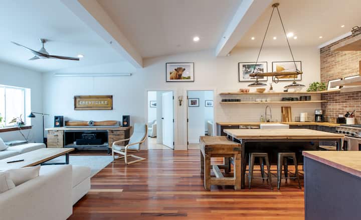 Large Industrial Apartment On The Winooski Rotary - Burlington, VT