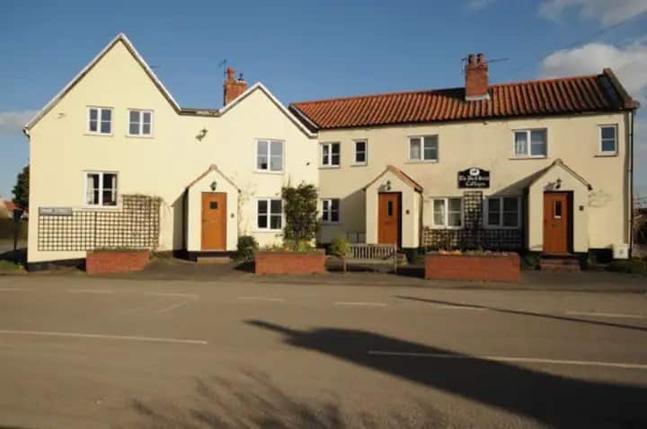 Group Of Cottages- Great For Friends/family Trips - Nottinghamshire