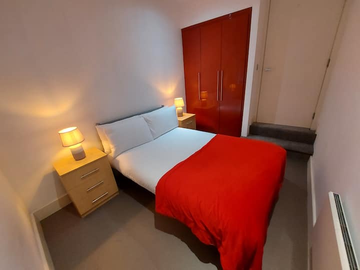Lovely 2 Bedroom Apartment: Nottingham City Centre - Nottingham
