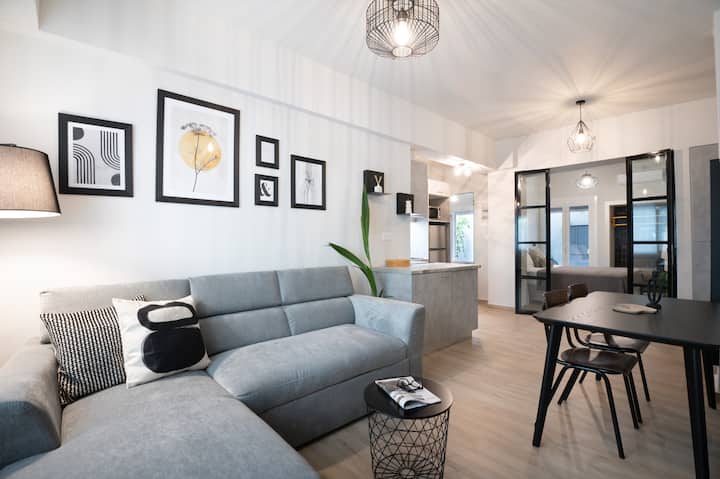 Apt Seventeen | 2-bedroom Flat @ Athens Citycentre - Atena