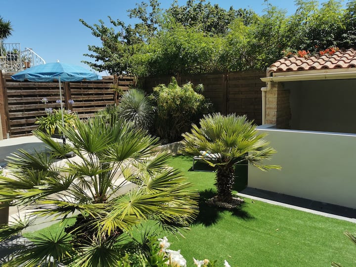 Appartement En Résidence Avec Jacuzzi - Béziers