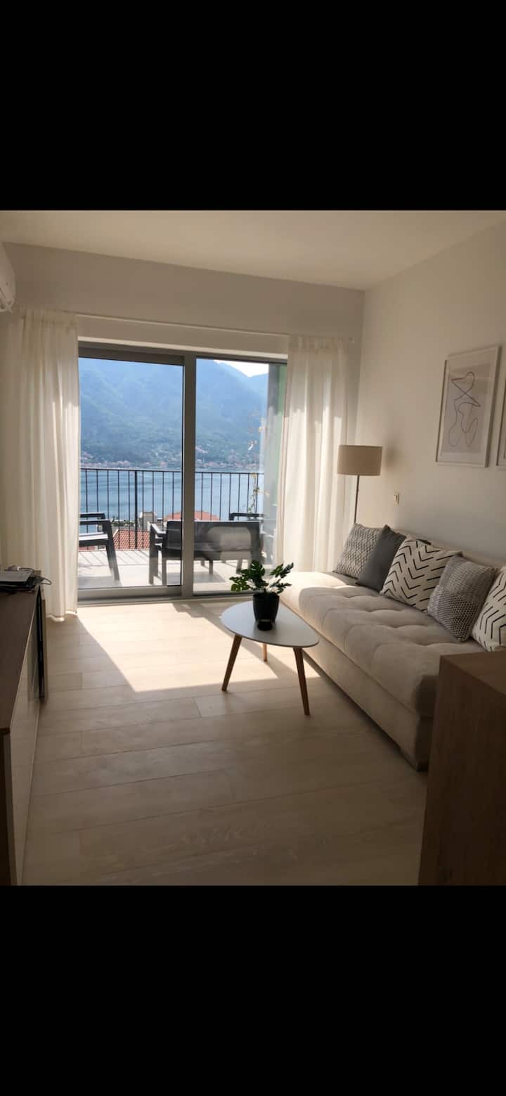 Stylish Studio With Amazing View And Rooftop Pool - Kotor