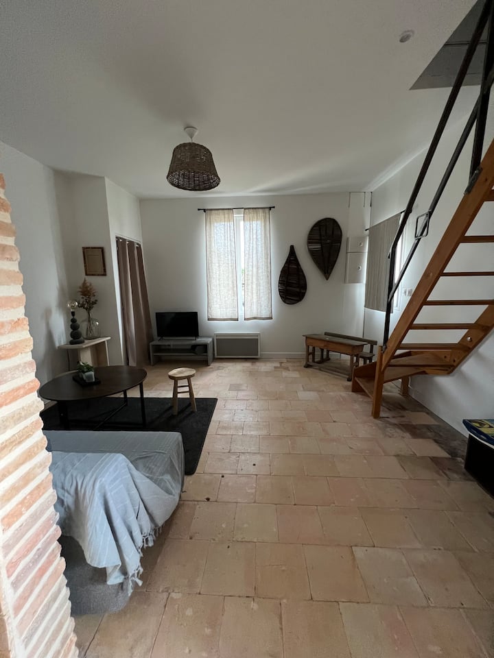 Maison Familiale Et Chaleureuse à La Campagne - Mios