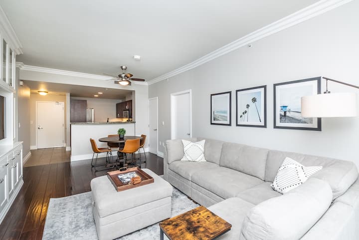 2-bedroom Condo In The Heart Of Gaslamp! - Coronado, CA