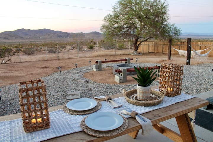 Desert Escape- Relax W/ Hot Tub And Private Trails - Joshua Tree, CA