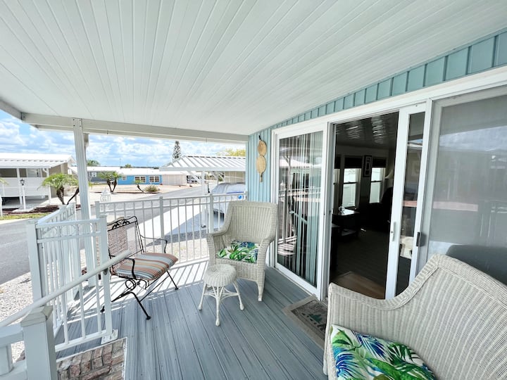 Senior Florida 2 Bedrooms Bungalow - Davenport, FL