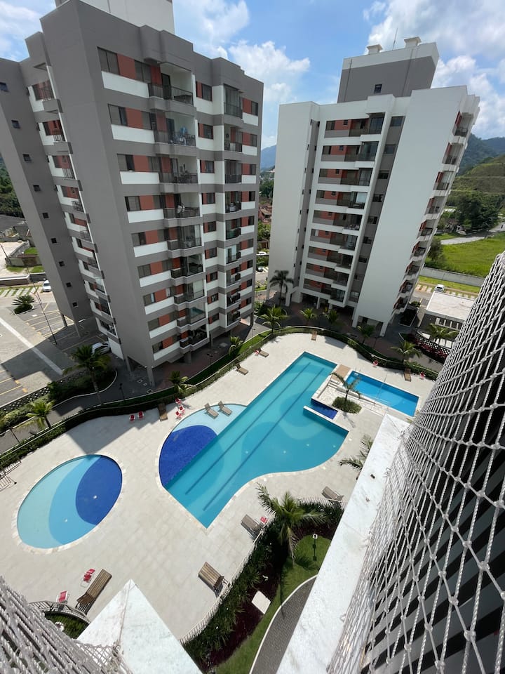 Apartamento No 9° Andar Com Piscina - Caraguatatuba
