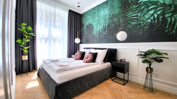 Fabulous, High Standard Next To Main Square - Krakow