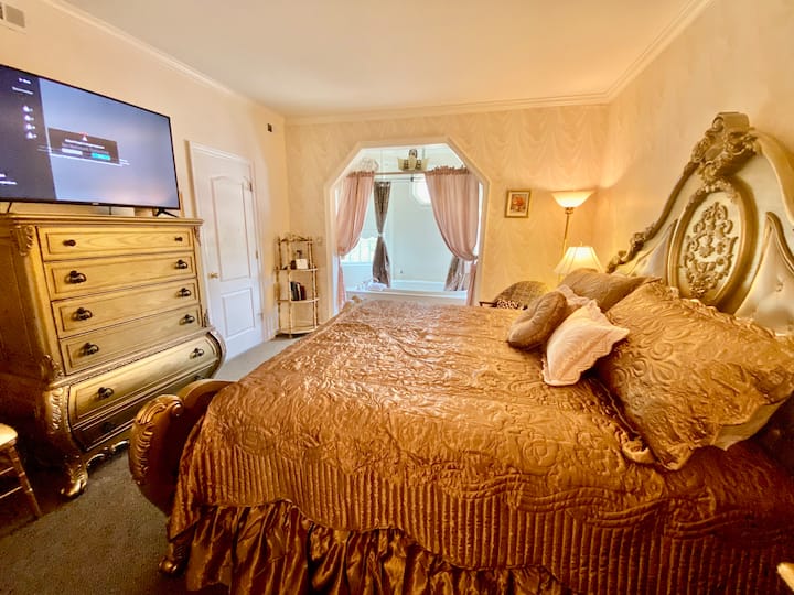 Crystal Chamber-luxurious King Bedroom Marina View - Conway, SC