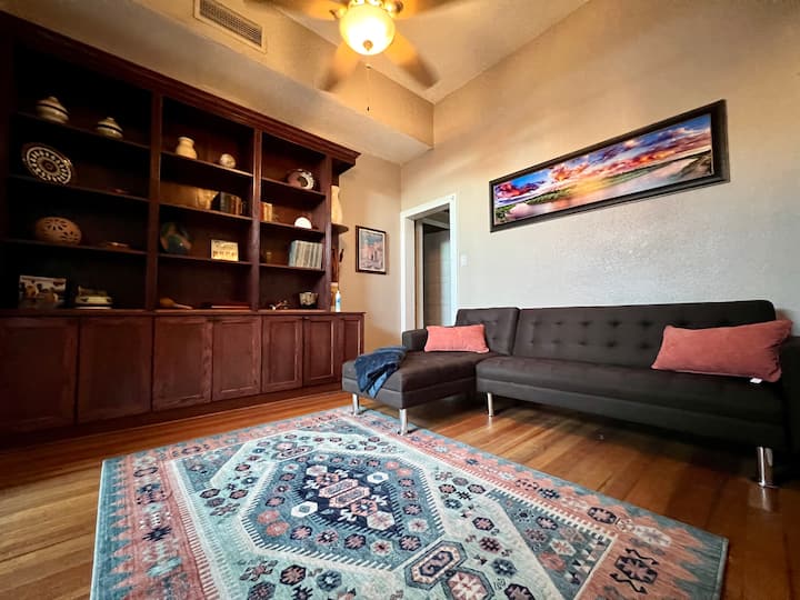 Historical Home In The Heart Of Downtown - Albuquerque, NM