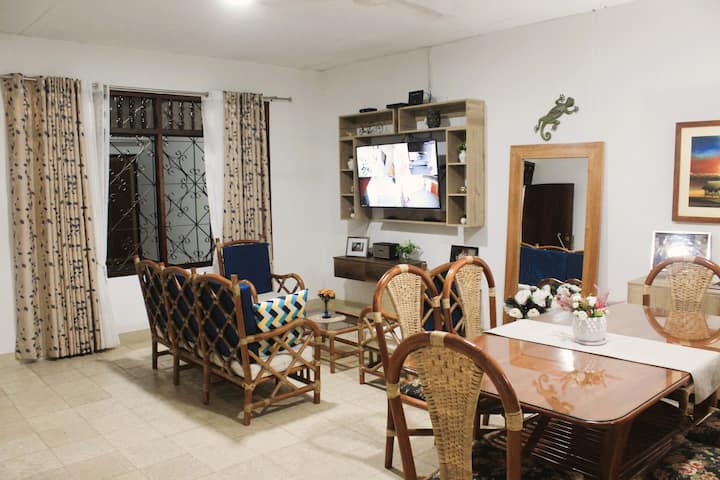 Casa Montero, Amplia, Primer Piso. Iquitos-perú - Iquitos