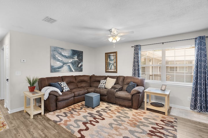The Downtown Retreat Four - Ocala, FL