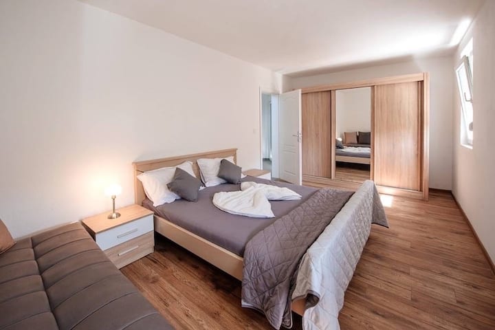 Villa 1km - Montenegró