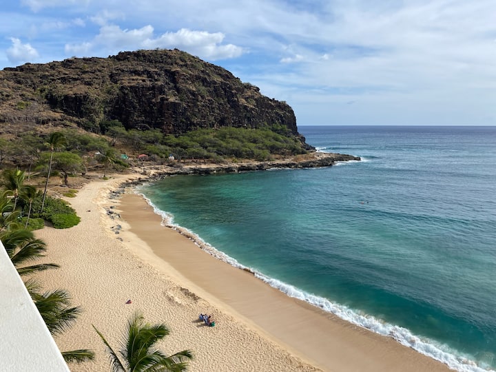Ocean-front Condo On Gorgeous 'Private' Beach - Waianae, HI