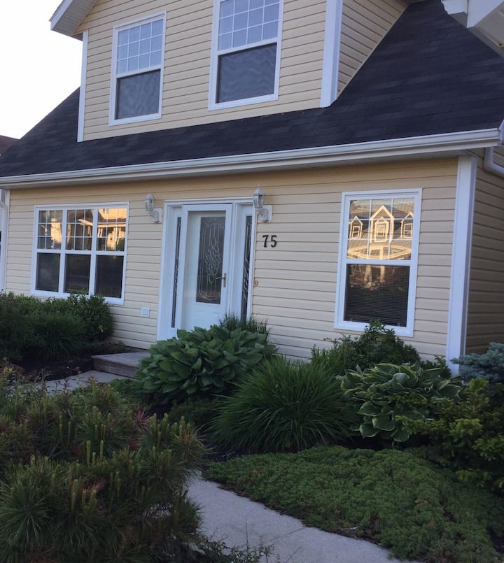 Charming 4 Bedrooms Home - Charlottetown