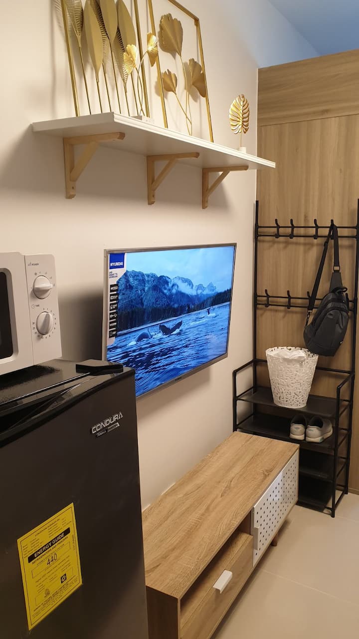I Bedroom Unit With An Amazing Pool View - Manila