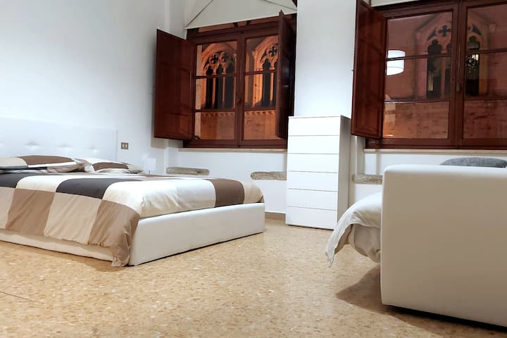 A Museum From The Windows, Apartment - Perugia