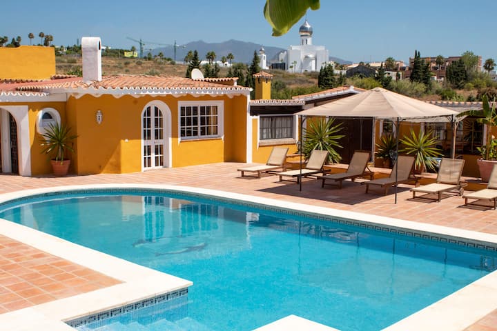 Villa Rustica / Con Piscina Privada Hasta 10 Pers - Estepona