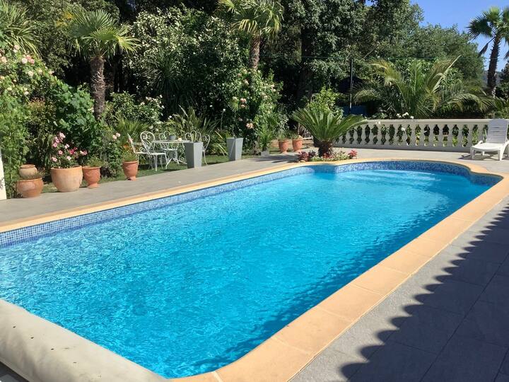 Ravissante Suite Avec Piscine - Le Muy