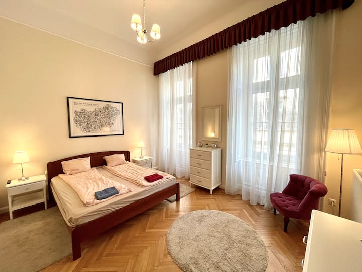 Elegant,spacious 3 Bedroom+3 Bathroom Central Home - Budapest