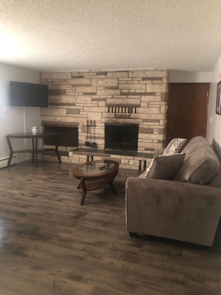 Cozy 1-bedroom Private Mother-in-law Apartment - Anchorage, AK